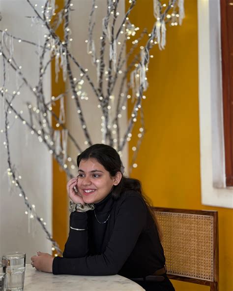 𝓐𝓷𝓬𝓱𝓪𝓵 Anchalmishraofficial • Instagram Photos And Videos