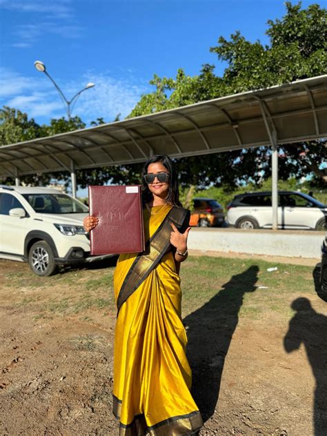 Gradgoals Graduated Sathyabamauniversity Sist Graduation Devisetty Pooja