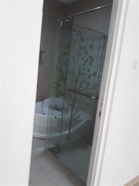 Kaca Shower 10 Mm Tempered Kreasi Megah Konstruksi Kreasi Megah