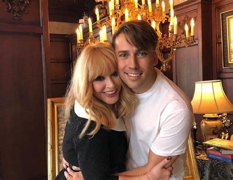 « Я - Женщина