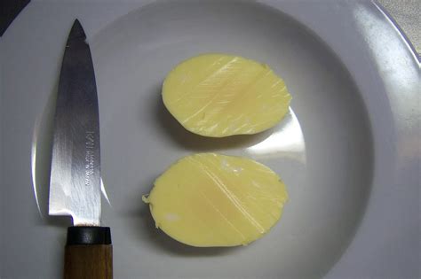 How A Breakfast Badass Makes Eggs Scrambled And Hard Boiled Without
