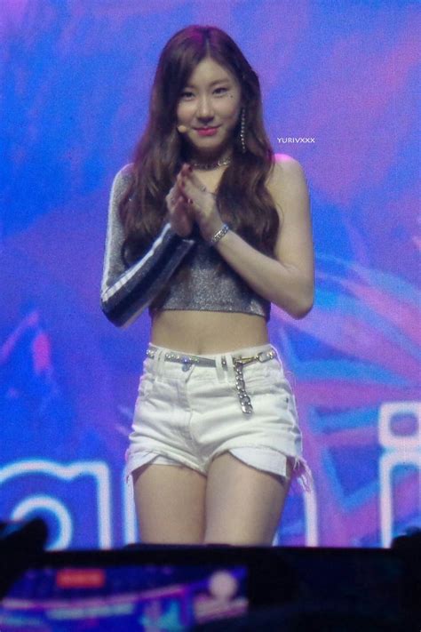 191208 ITZY At SHOWCASE TOUR ITZY ITZY In Manila Women Women S Top Fashion