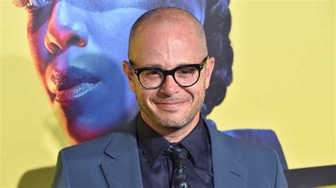 dcu ufficiale damon lindelof farà la serie tv lanterns la conferma
