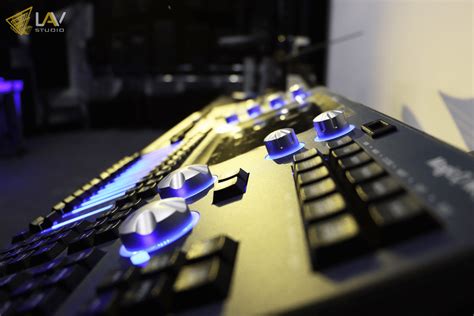 Showroom | LAV Studio | Dizajn scenske rasvjete