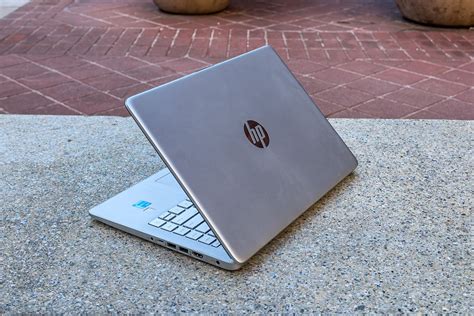 Hp 14 Review What Its Like To Use A 300 Windows Laptop The Verge