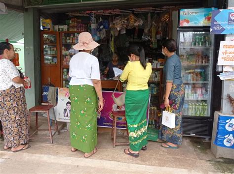 ကွမ်းခြံကုန်းမြို့နယ်၌ တိုင်းရင်းဆေးဝါအရောင်းဆိုင်များတွင် စျေးကွက်စစ်တမ်း ကောက်ယူစစ်ဆေးခြင်းမ