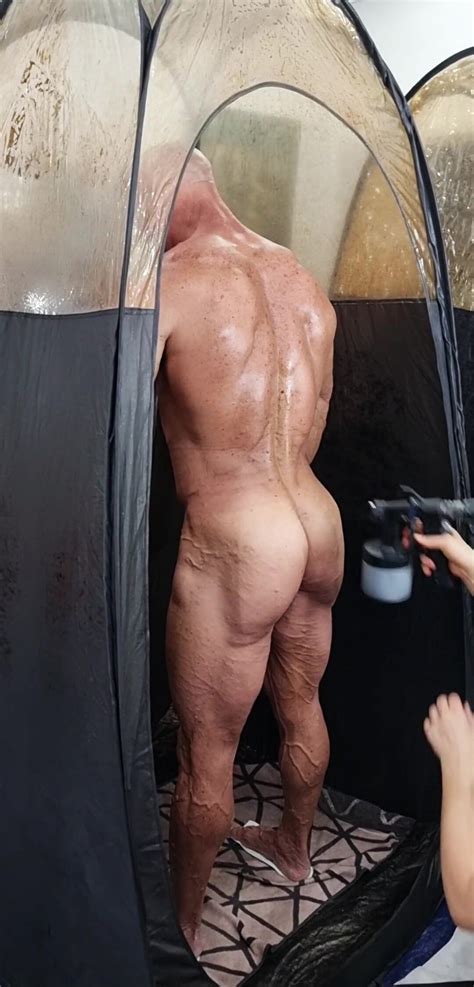 Australian Bodybuilder Spray Tanned Backstage Part Thisvid