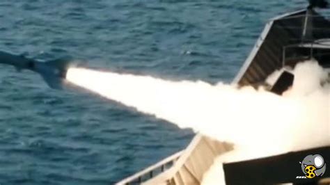 لحظه شلیک موشک کروز دریایی از ناو شهید رودکی نیروی دریایی سپاه فیلو