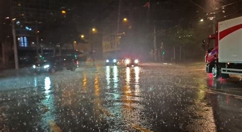 Novel Graph Neural Network Models Enhance Precipitation Forecasting