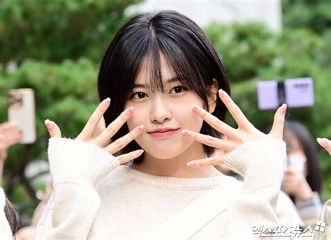 안유진 이른 아침에도 예쁨[엑s Hd포토] 나무뉴스