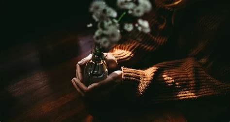 人活着要懂得低头 是一种