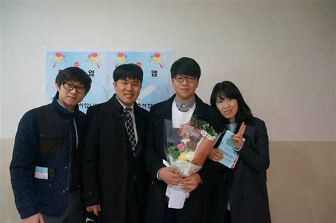 평안의교회 젊은이교회 올해 젊은이 2청년으로 올라온 친구들의 졸업기념 사진입니다~