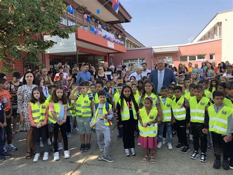 Честитка градоначелника Цветановића поводом почетка школске године Град Лесковац