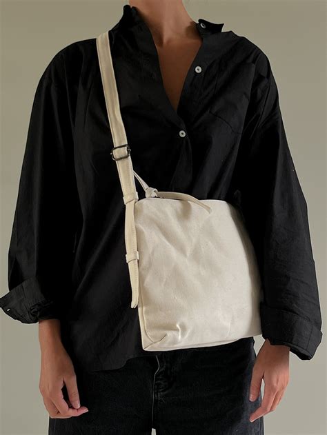 Zip Pocket Bag Ecru Atelier Sukha