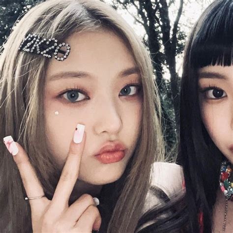 Newjeans Haerin Icons Matching Pfp Kpop Icons Nostalgia Quick