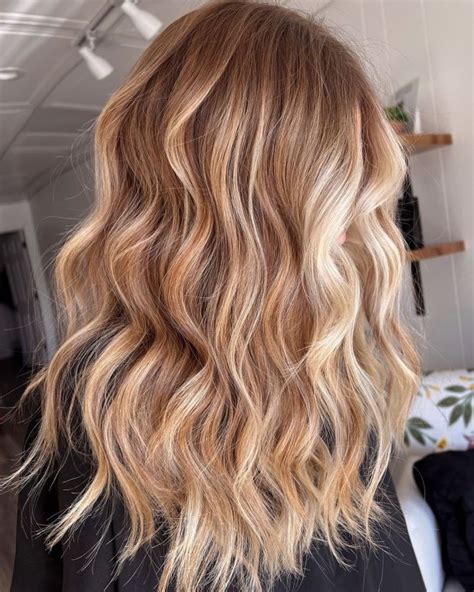 30 Honey Blonde Hair Ideas To Revamp Your Style Hair Adviser