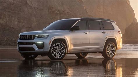 Jeep Recalls 419 000 Grand Cherokees Because Side Airbags May Deploy