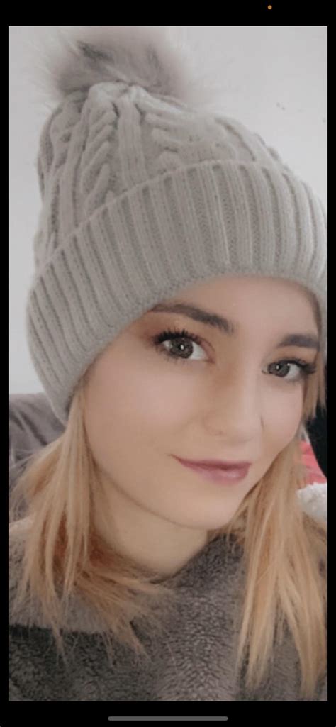 Hey There R Demeyesdoe