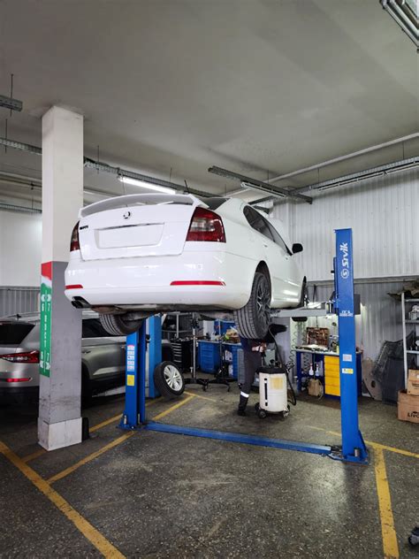 Замена масла и фильтров — Skoda Octavia Rs A5 Mk2 2 л 2010 года
