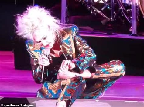 Cyndi Lauper Powers On After Stepping On Bee During Show And Pulling