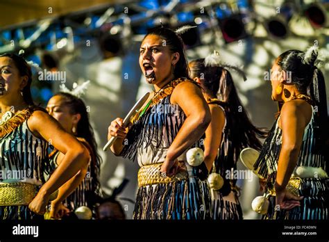 Maori Song And Dance Haka And Poi Facts Dk Find Out