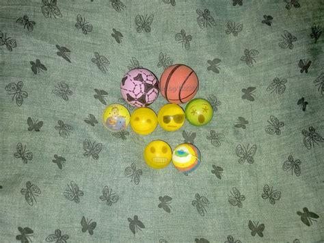 Гумени топчета Играчки София Гумени топчета състояние добро 0