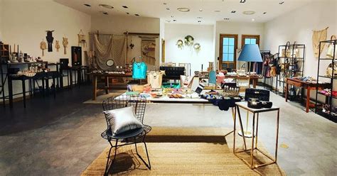 메주꽃공방 엘리즐캔들 현대백화점 3월 18일 오픈한 너뿐이야 현대백화점 팝업스토어가 5월 31일로 종료되었습니다😊 여러 작가선생님들과 함께 할 수 있어