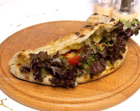 ჩი პანუოზზო სენდვიჩი Pastachi