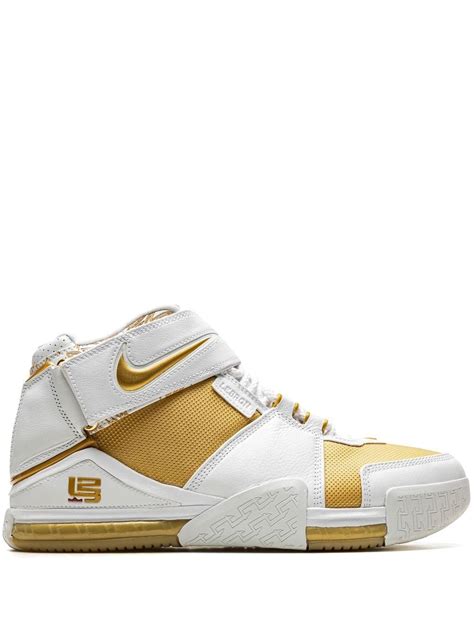 Nike Zoom Lebron Ii Sneaker In White Modesens