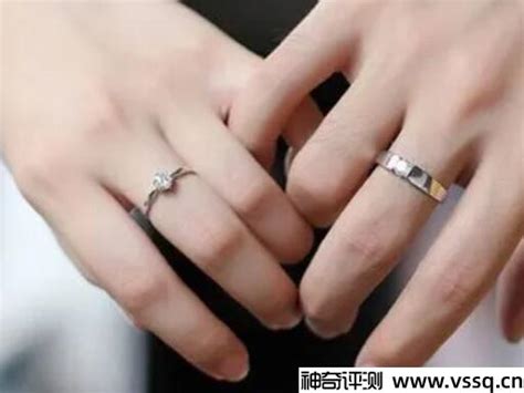女生中指戴戒指的含义 订婚或确定恋爱关系 神奇评测