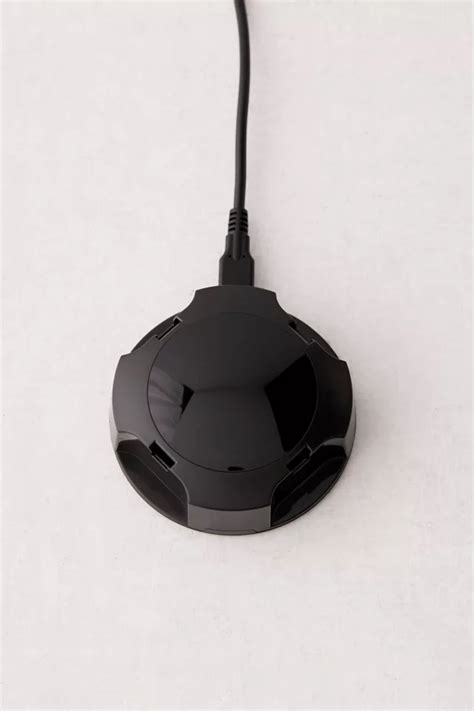 Hyperkin Armor 3 Multivolt 4 Port Joy Con Charging Dock Urban Outfitters