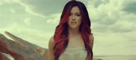 Нюша Nyusha «Целуй Премьера клипа 2016 — Видео от Алексадр Малах Смотреть онлайн в