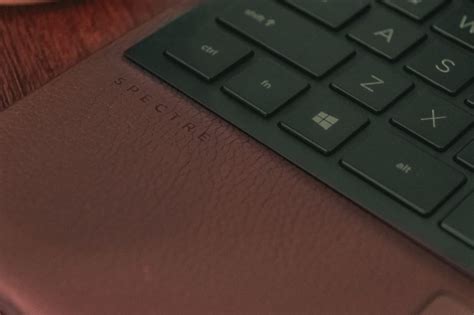 Geek Review Hp Spectre Folio Geek Culture