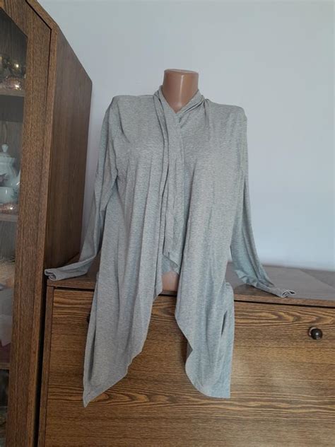 Кардиган новий — ціна 200 грн у каталозі Кардигани Купити жіночі речі за доступною ціною на Шафі