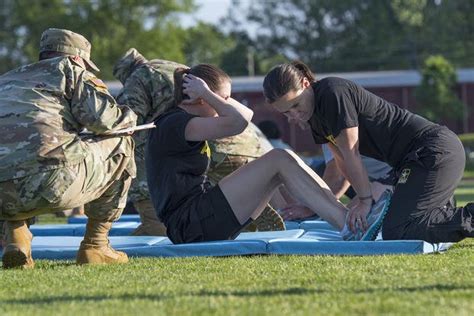 How The Pt Fitness Pyramid Can Build A Stronger Military