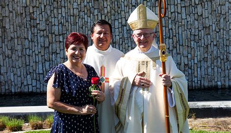 Diocese Of Orange Ordains 17 New Deacons Oc Catholic