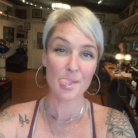 Ashley Barefoots Instagram Twitter And Facebook On Idcrawl
