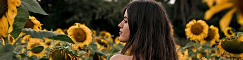 Sexy Brunette Girl S Facing A Field Of Sunflowers K Wallpaper Download