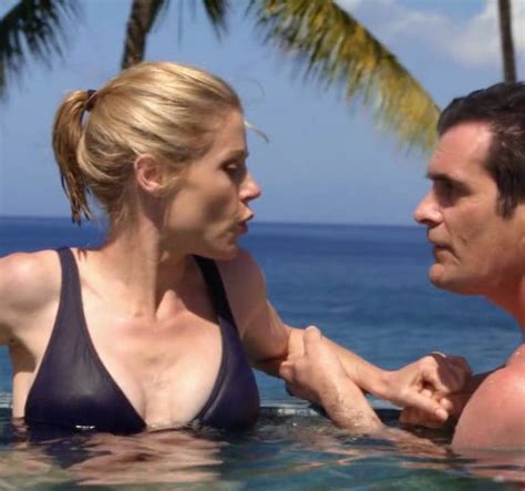 Naked Julie Bowen In Modern Family