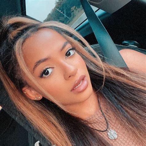 Tiffany Tiff V Mill Threads Say More