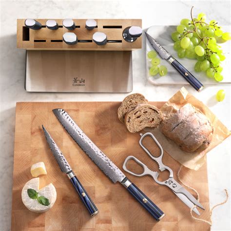8 Essential Kitchen Knives For Everyday Cooking Crate And Barrel Ph