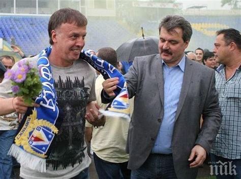 Батков за бомбата на Сираков Целта му е да излезе от нафталина Информационна агенция ПИК