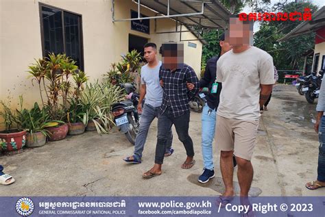 កម្លាំងនគរបាលខេត្តបាត់ដំបង ឃាត់ខ្លួនជនសង្ស័យចំនួន ០៣នាក់ ករណីឃាតកម្មគិតទុកជាមុន Police