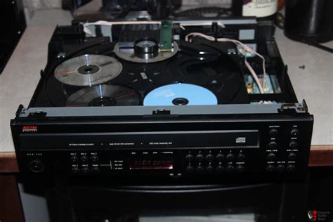 Adcom Gcd 700 Carousel Cd Player Sold To Robert Ppu For Sale Canuck
