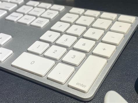 wired apple keyboard with numeric keypad computers and tech parts and accessories computer
