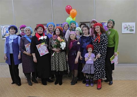 С «палитрой только девушки — Издательский дом Биробиджан