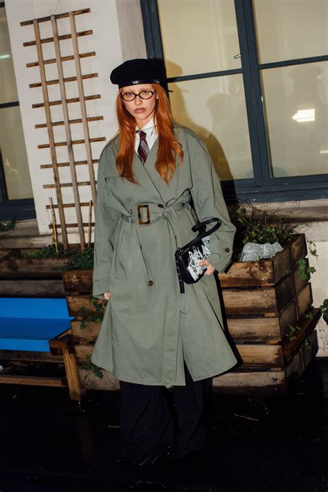 Street Fashion Po Francusku Tak Noszą Się Teraz Najmodniejsze Dziewczyny Na Ulicach Paryża