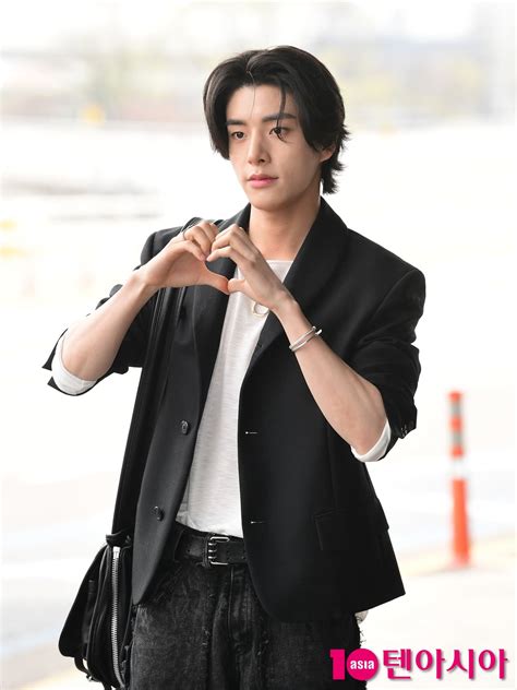 Ten포토엔하이픈 제이크 달콤한 하트 텐아시아