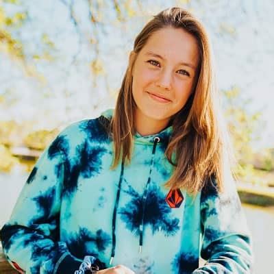 Peyton Coffee Bio Career Single Age Net Worth Facts