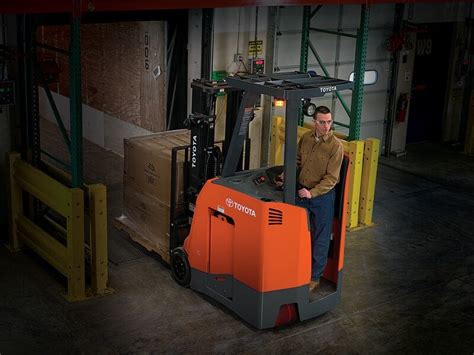 Toyota Stand Up Electric Forklift 3000 Lbs To 4000 Lbs Capacity